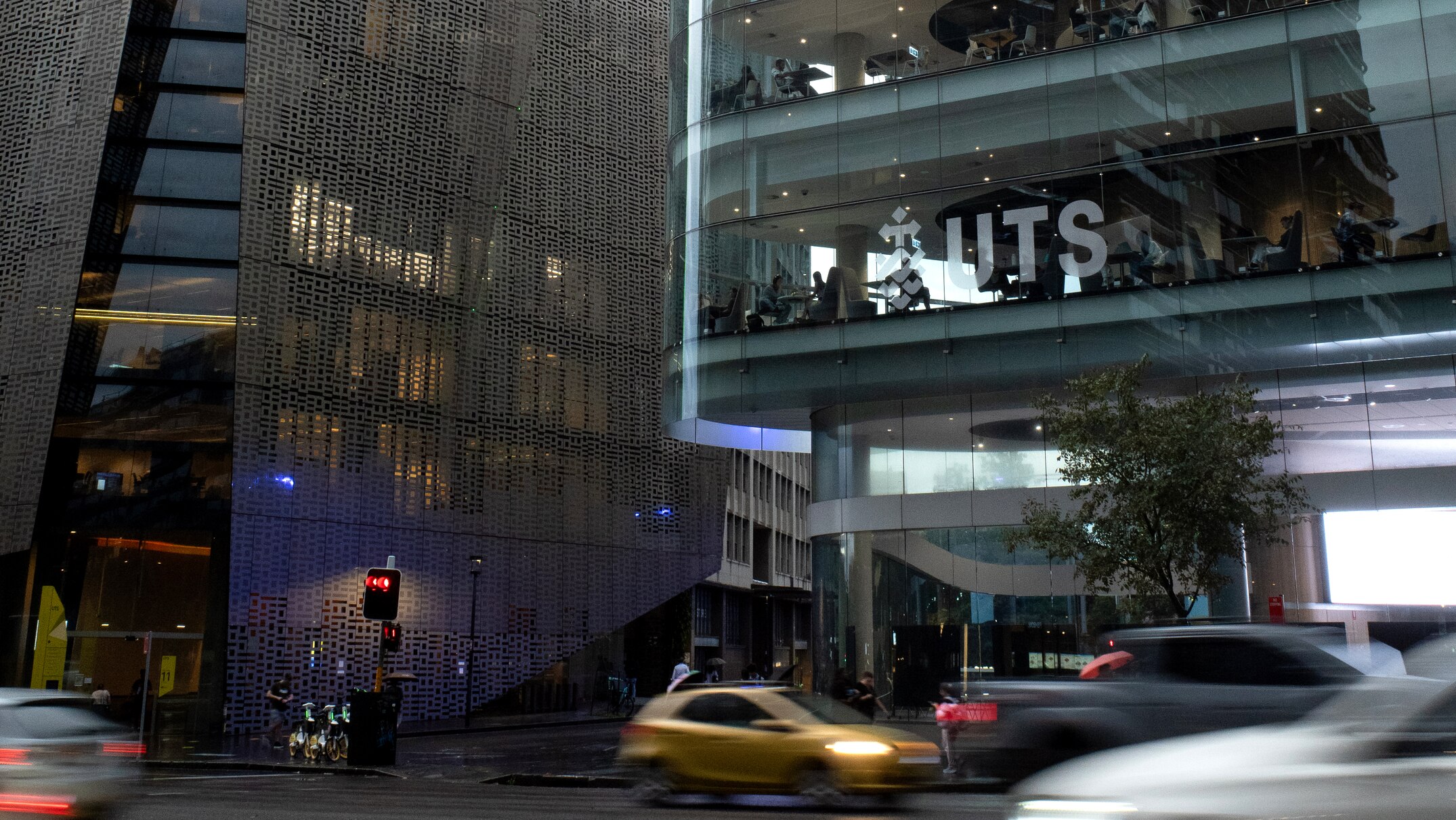 UTS paid $1.5m for leadership coach before mass cuts