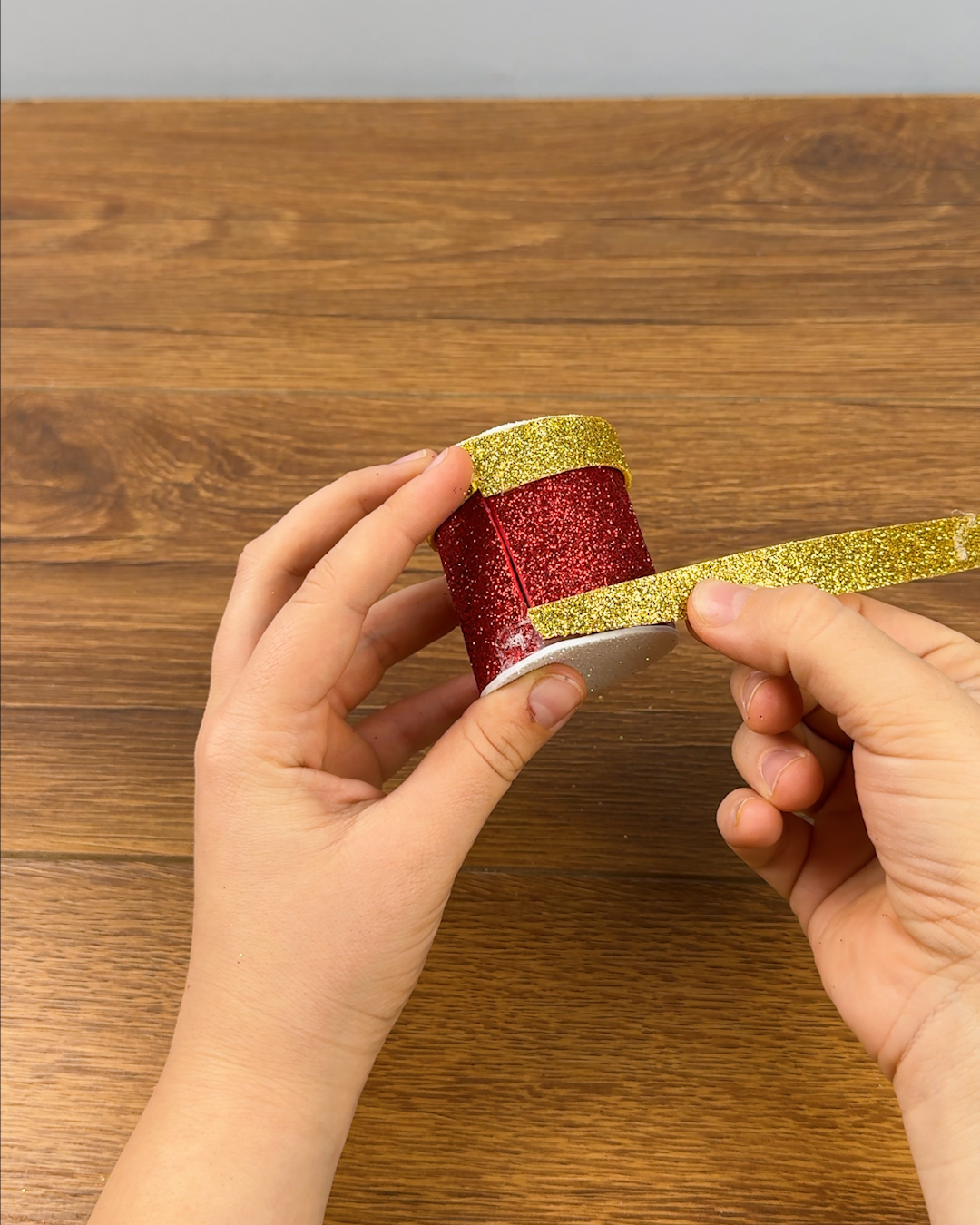 Festive drum ornament you can easily make 🥁🎄