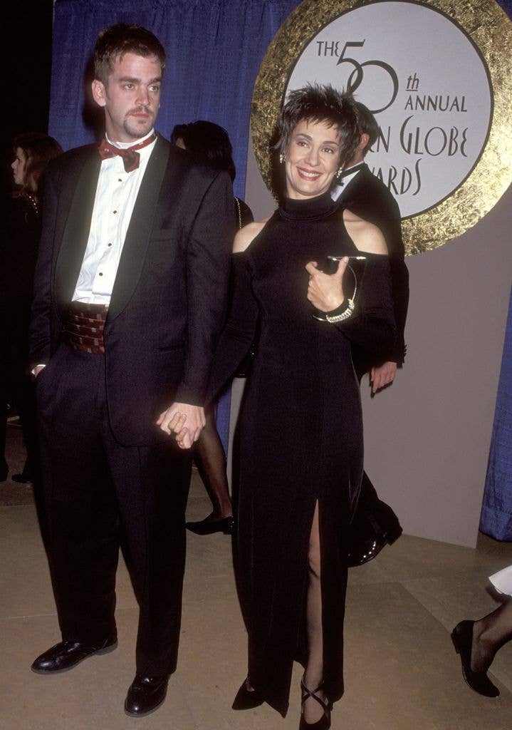 Meet Laurie Metcalf's two actor ex-husbands and 4 kids including her ...