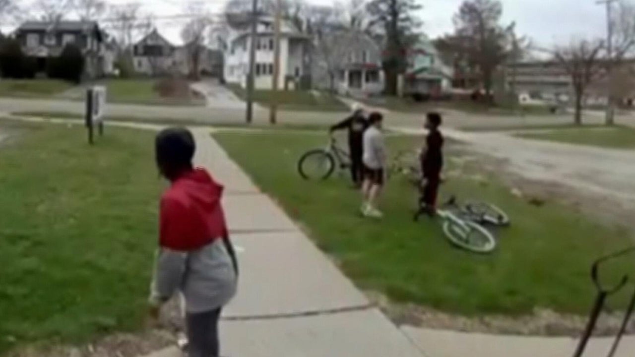 Ohio kids run to church leader's door for comfort: "Thank you pastor"