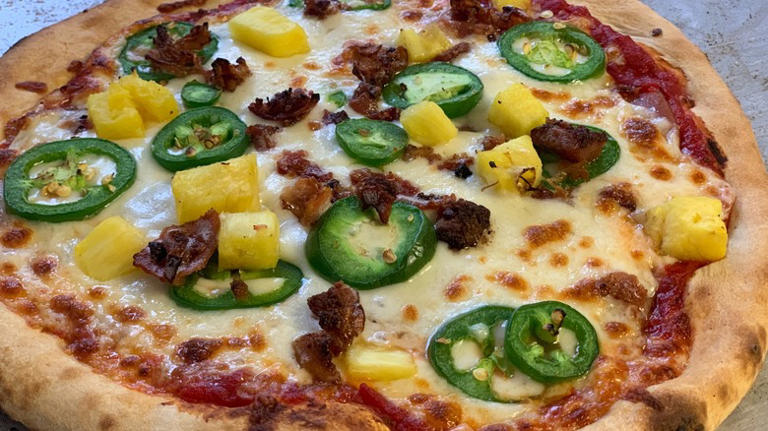 The best hole-in-the-wall pizza joint in every state