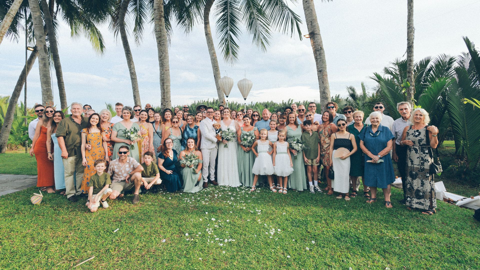 20 wedding regrets couples hide until it's too late