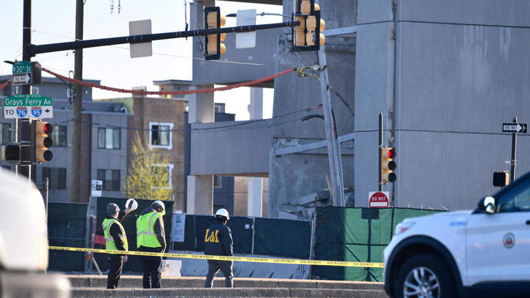 Grays Ferry parking garage collapse; what was the garage for?