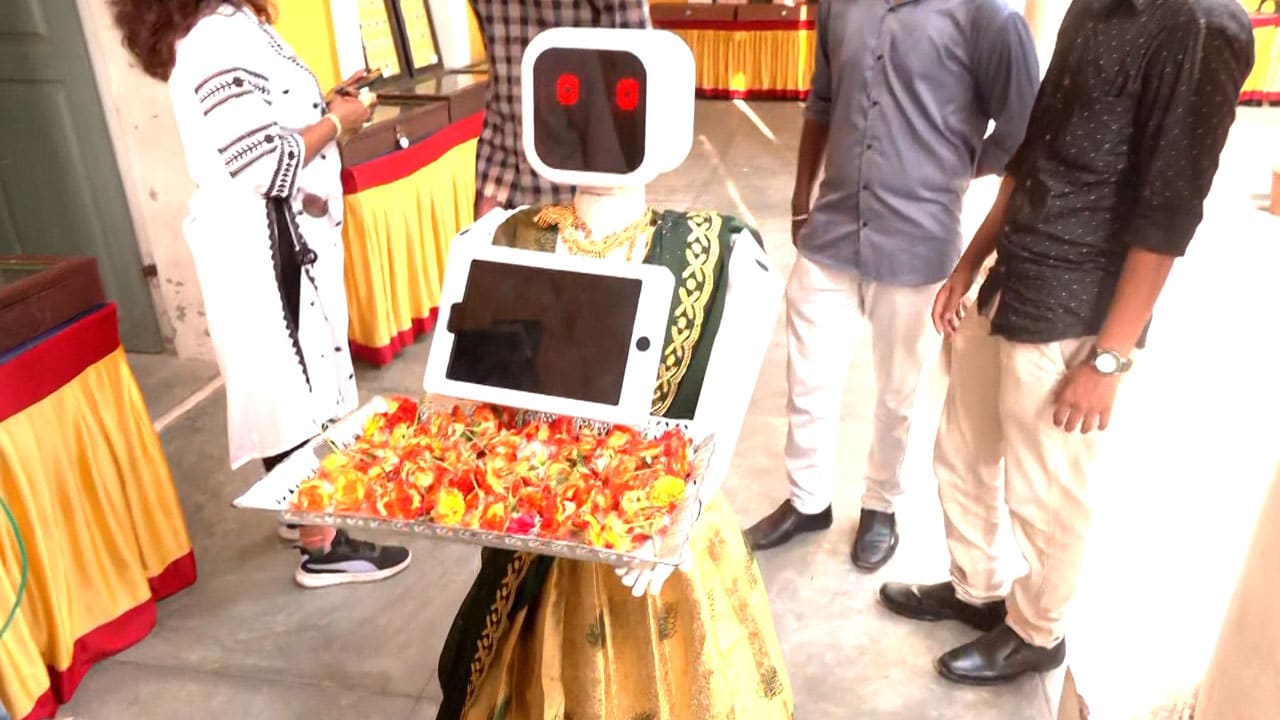 Robot 'Nila' welcomes voters at Puducherry polling booth