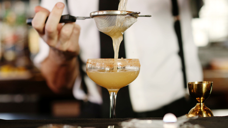 The best nighttime activities to do on vacation if you hate clubs