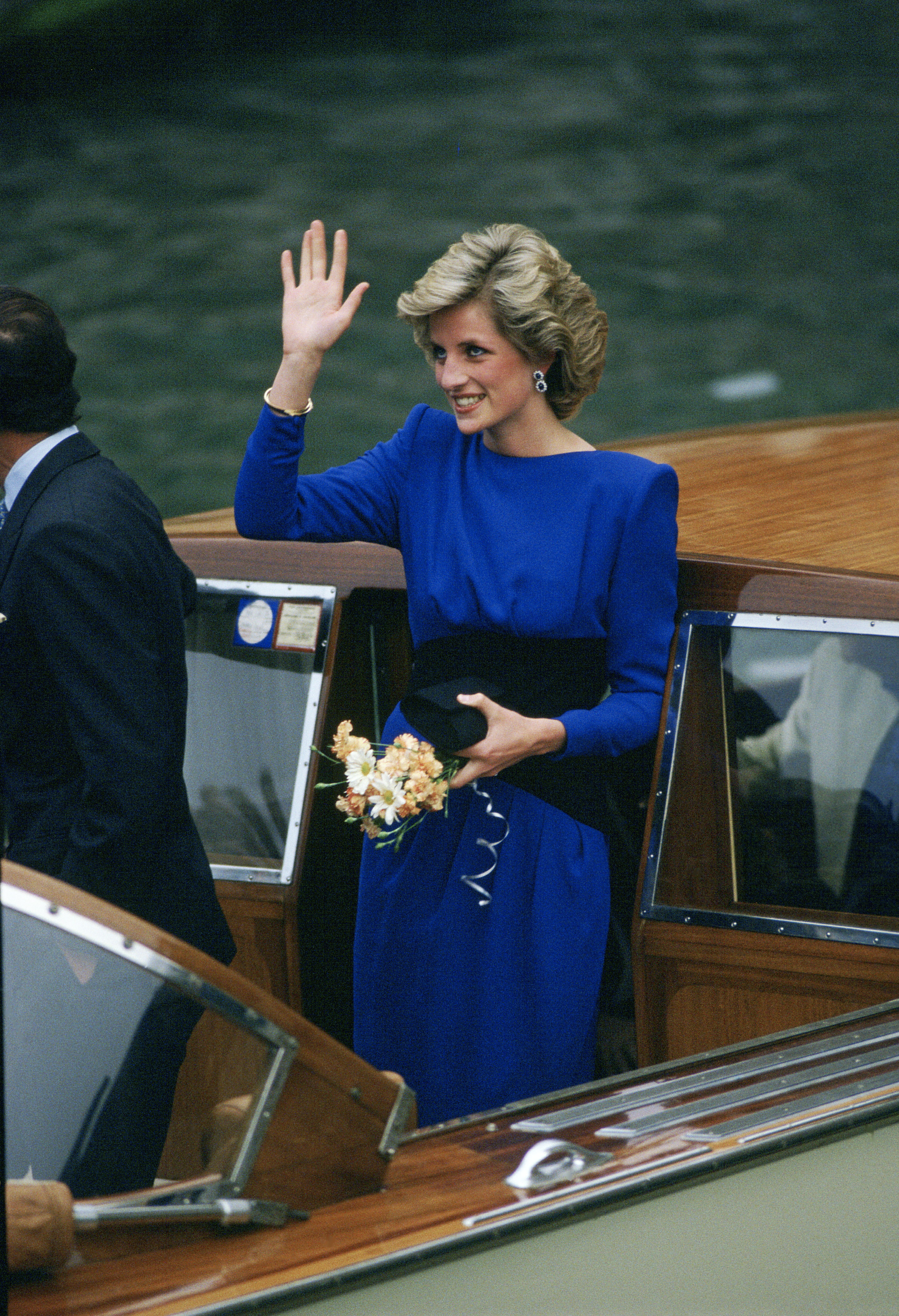 Princess Diana was the original cobalt blue it girl
