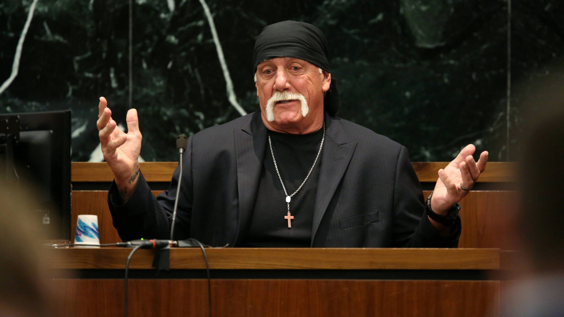 Hulk Hogan says he 'knows where all the bodies are buried' in final ...