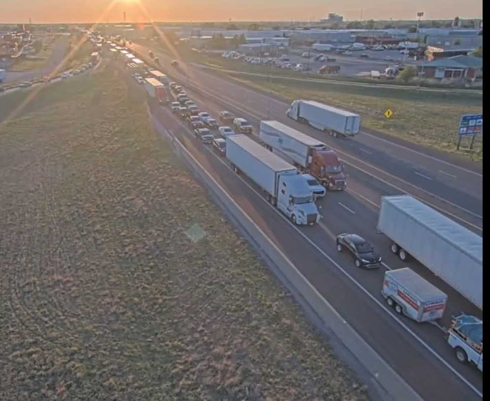 Overturned semi shuts down eastbound I-40 in Oklahoma City