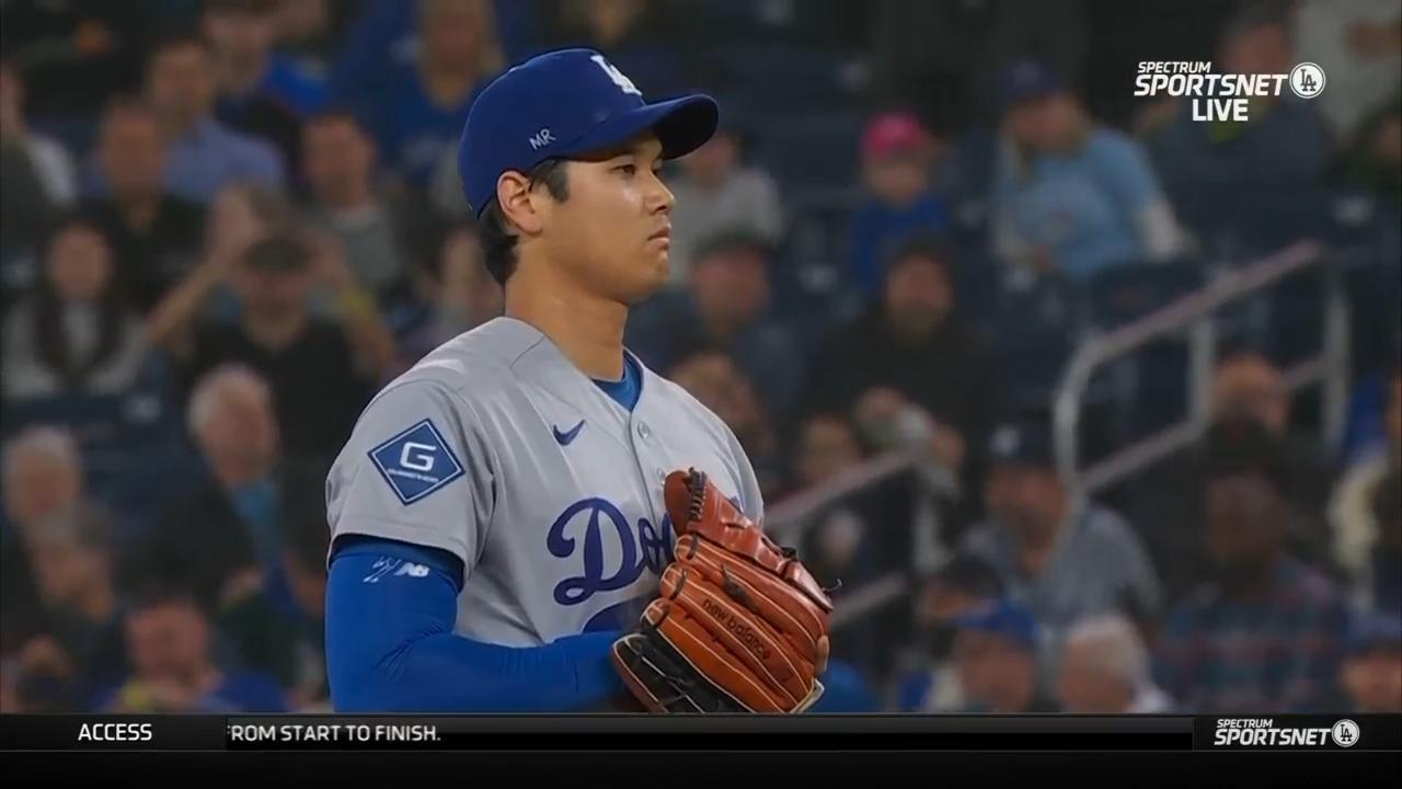 Ohtani wears tribute cap in support of Rojas against Blue Jays