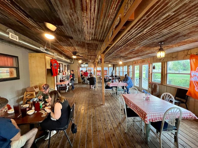 12 hidden Texas cafes serving comfort food locals don’t talk about