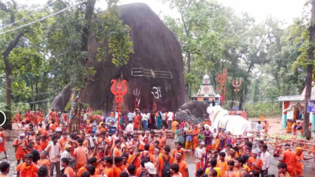 Mysterious temples of India: The curious case of a shivling that does ...