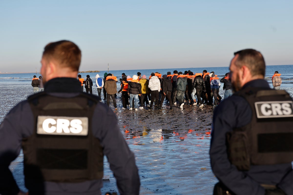 Britain and France will sign a 3-year deal to curb small-boat Channel ...