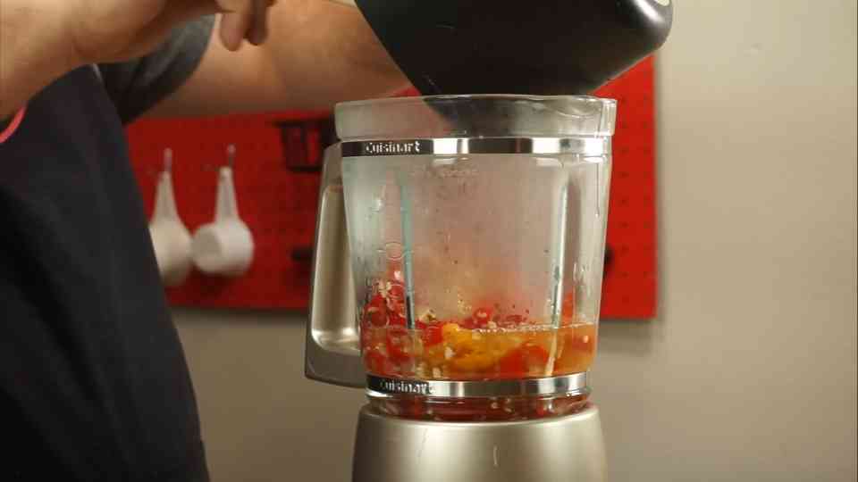 How to make your own hot sauce at home with simple ingredients