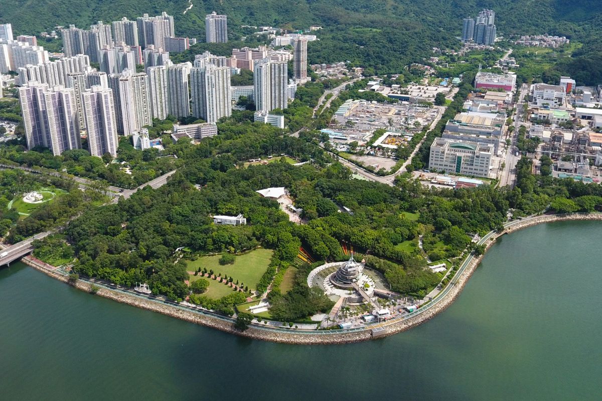 South African man in Hong Kong dies after fall
