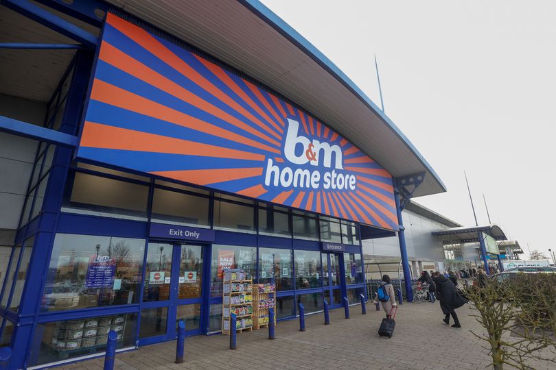 B&M's new £75 garden item adds 'warmth and atmosphere' to any outdoors ...