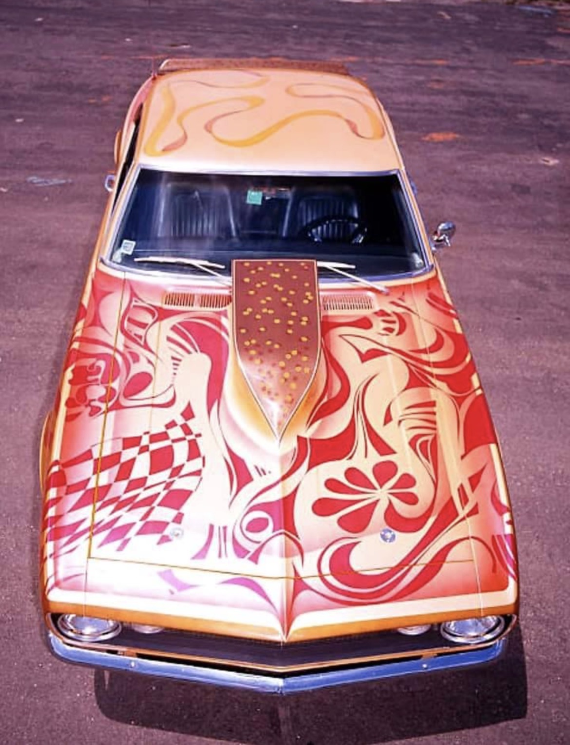 20 vintage muscle cars lighting 'em up like they used to