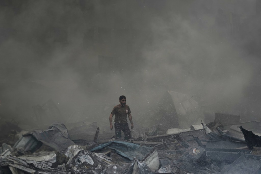 Scenes of utter devastation after Israel bombs Lebanon 100 times in 10 ...