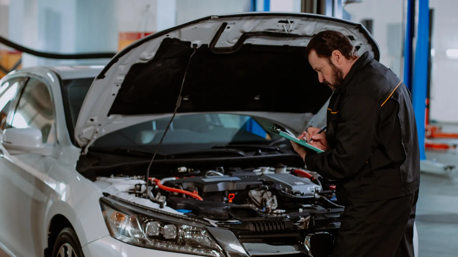 Signs your manual transmission or clutch may need repair