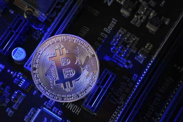 Anthony Scaramucci flags Google's quantum crypto warning as Mike ...