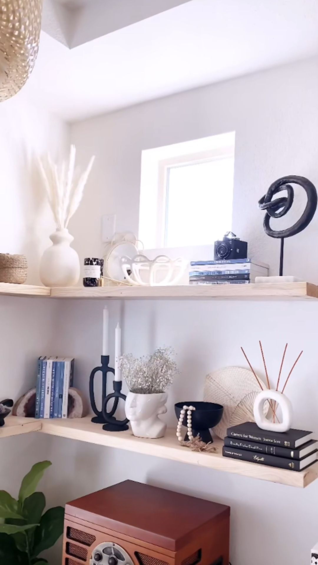 Floating shelf ideas that instantly elevate your living room
