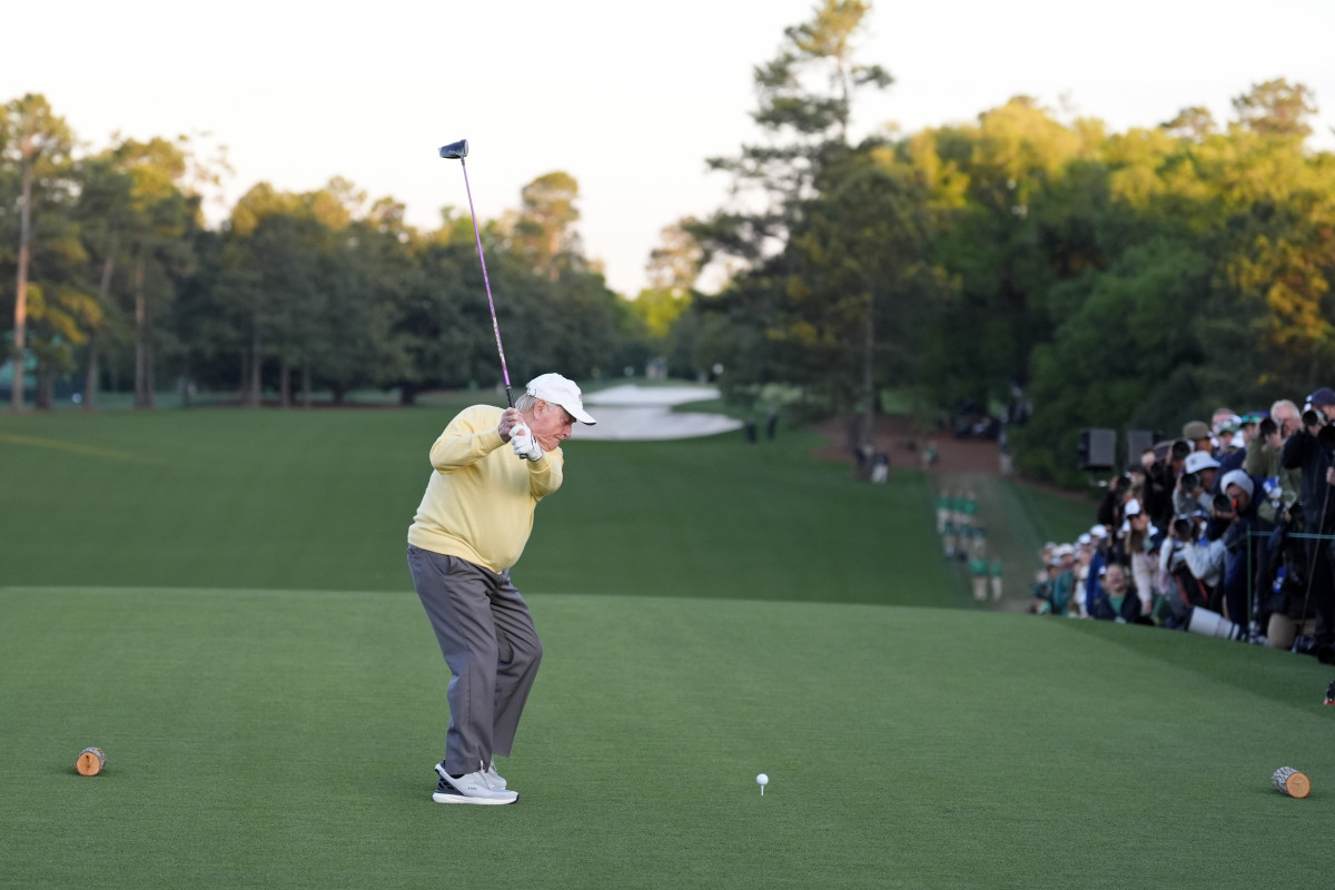 Jack Nicklaus' reaction to his horrible ceremonial tee shot was perfect