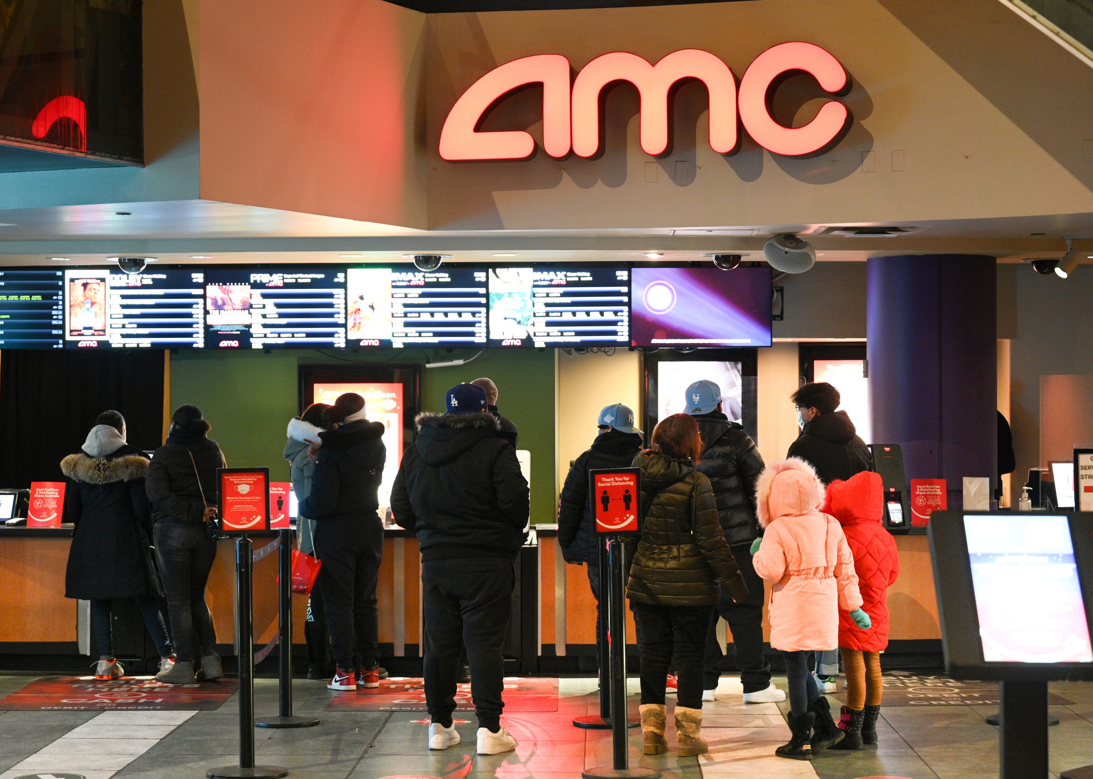 Salem AMC-owned movie theater closes