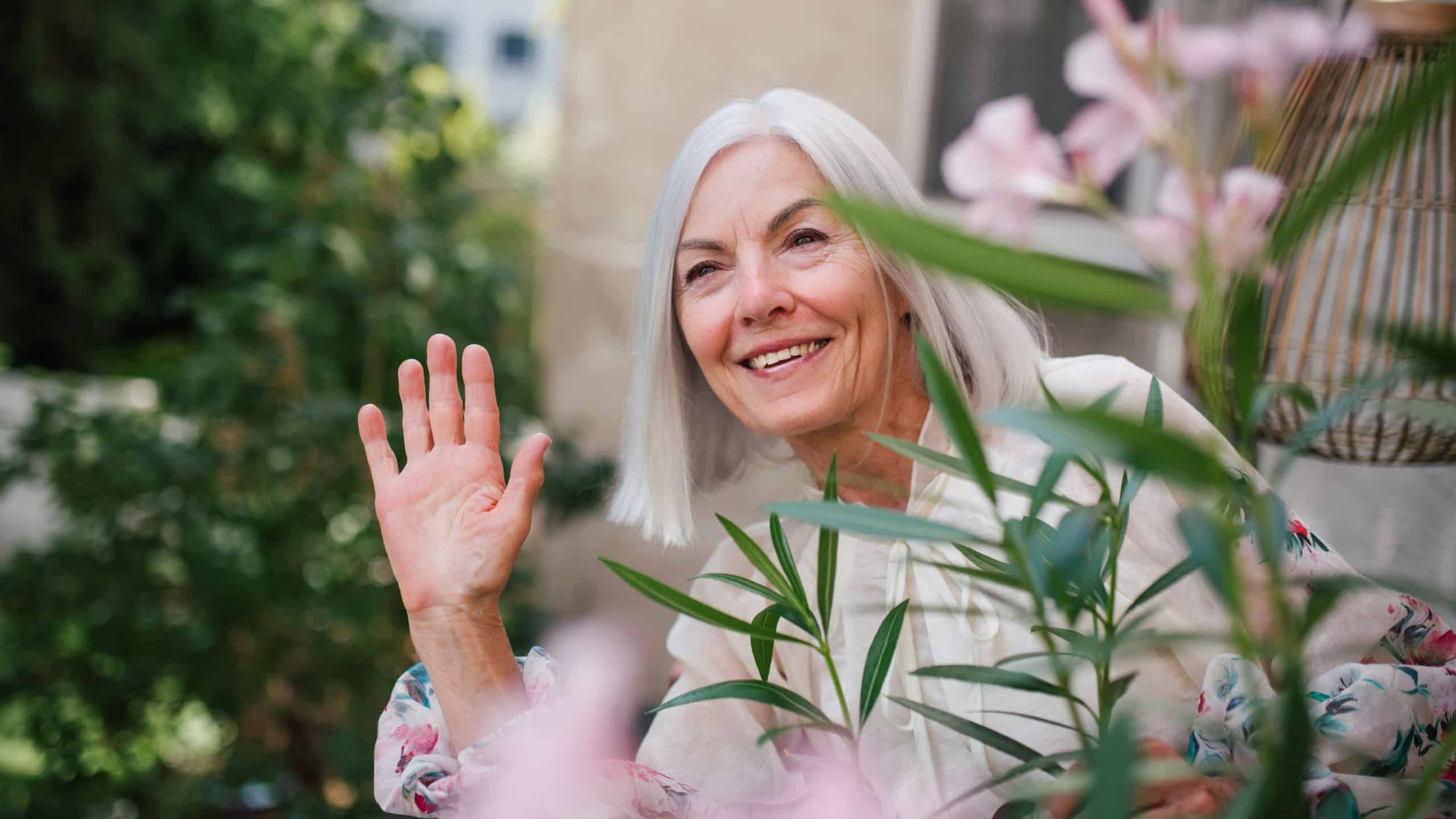 10 Canadian timeless etiquette rules your nana was right about
