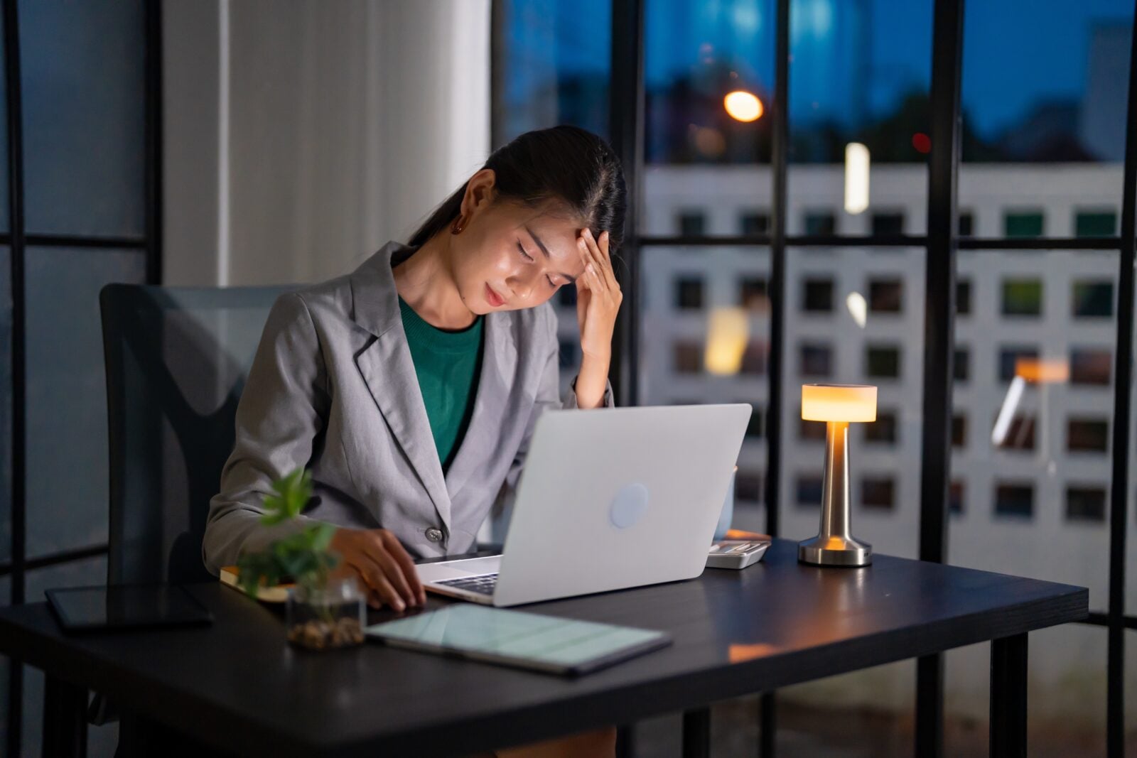 15 uncomfortable truths every woman knows but rarely admits