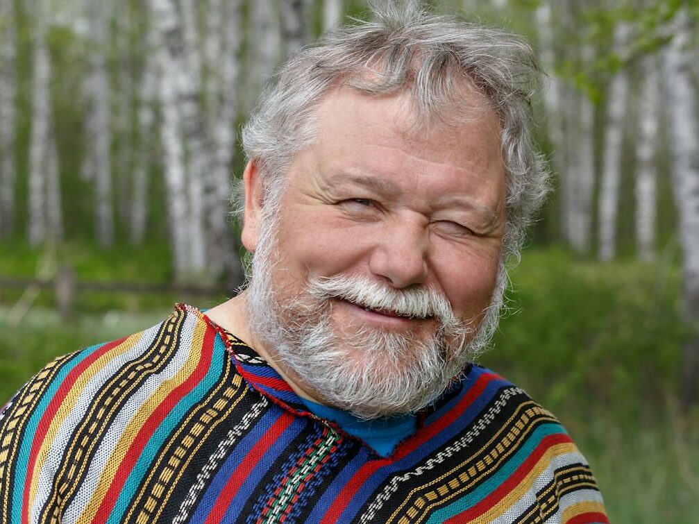 15 relationship behaviors older men have no time for