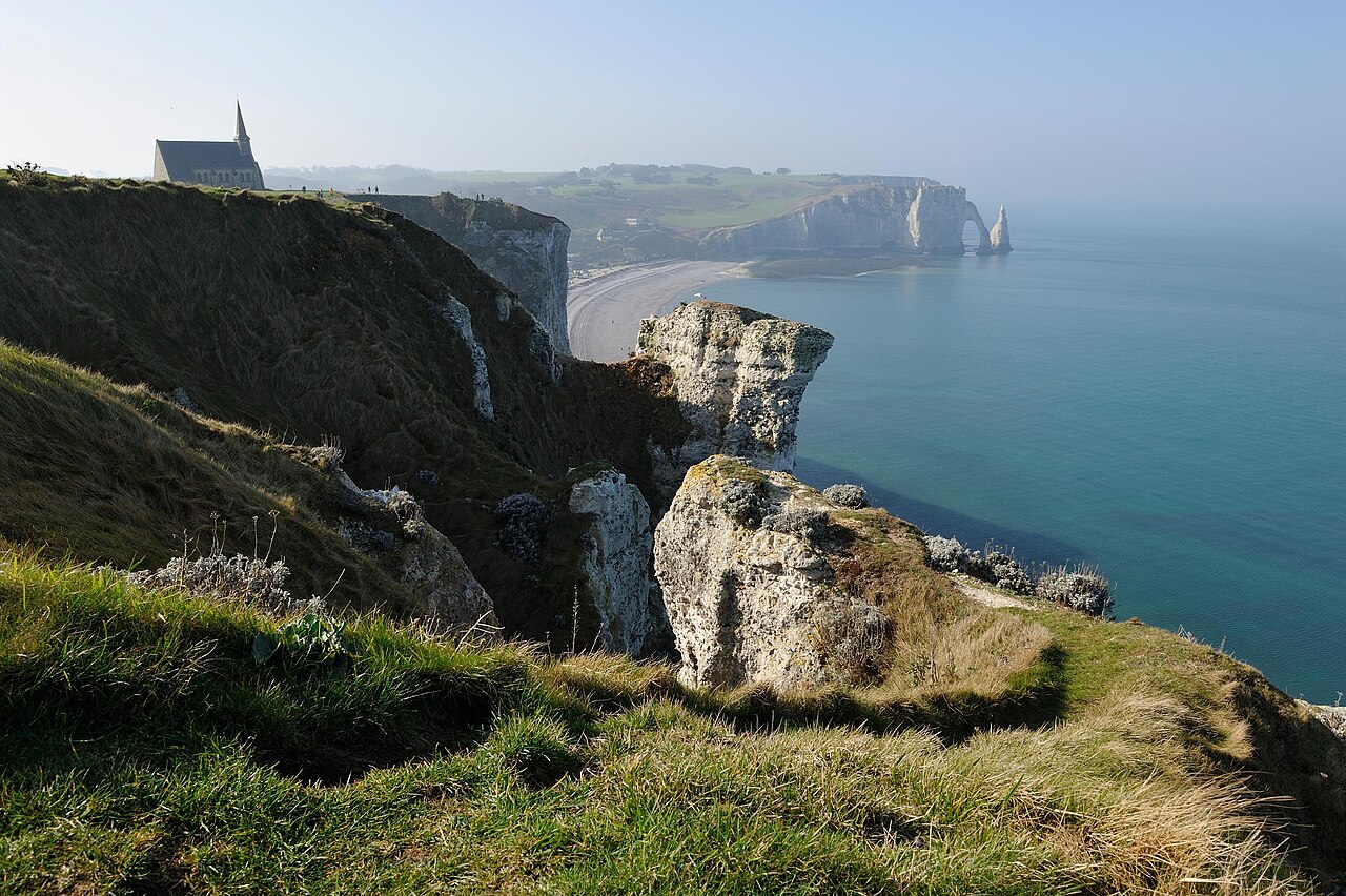 Pérola selvagem da Normandia: as falésias de Étretat