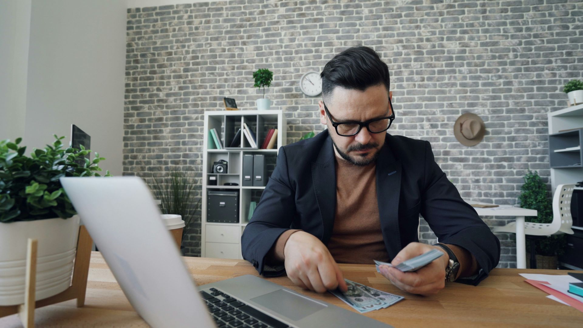 10 things men in their 30s think they want in life & 10 things they ...