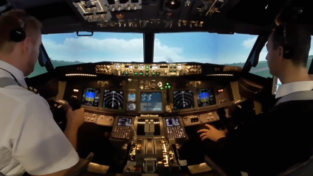 Cruising at 39,000 feet… then one engine dies and speed starts dropping