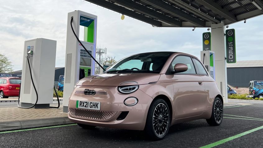Rapid growth in EV rapid charging continues with 1,000 hubs now in use