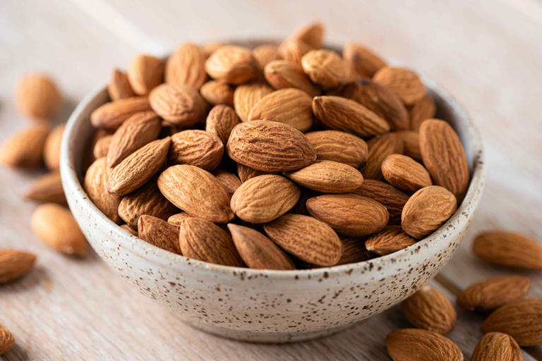 5 foods with more magnesium than almonds