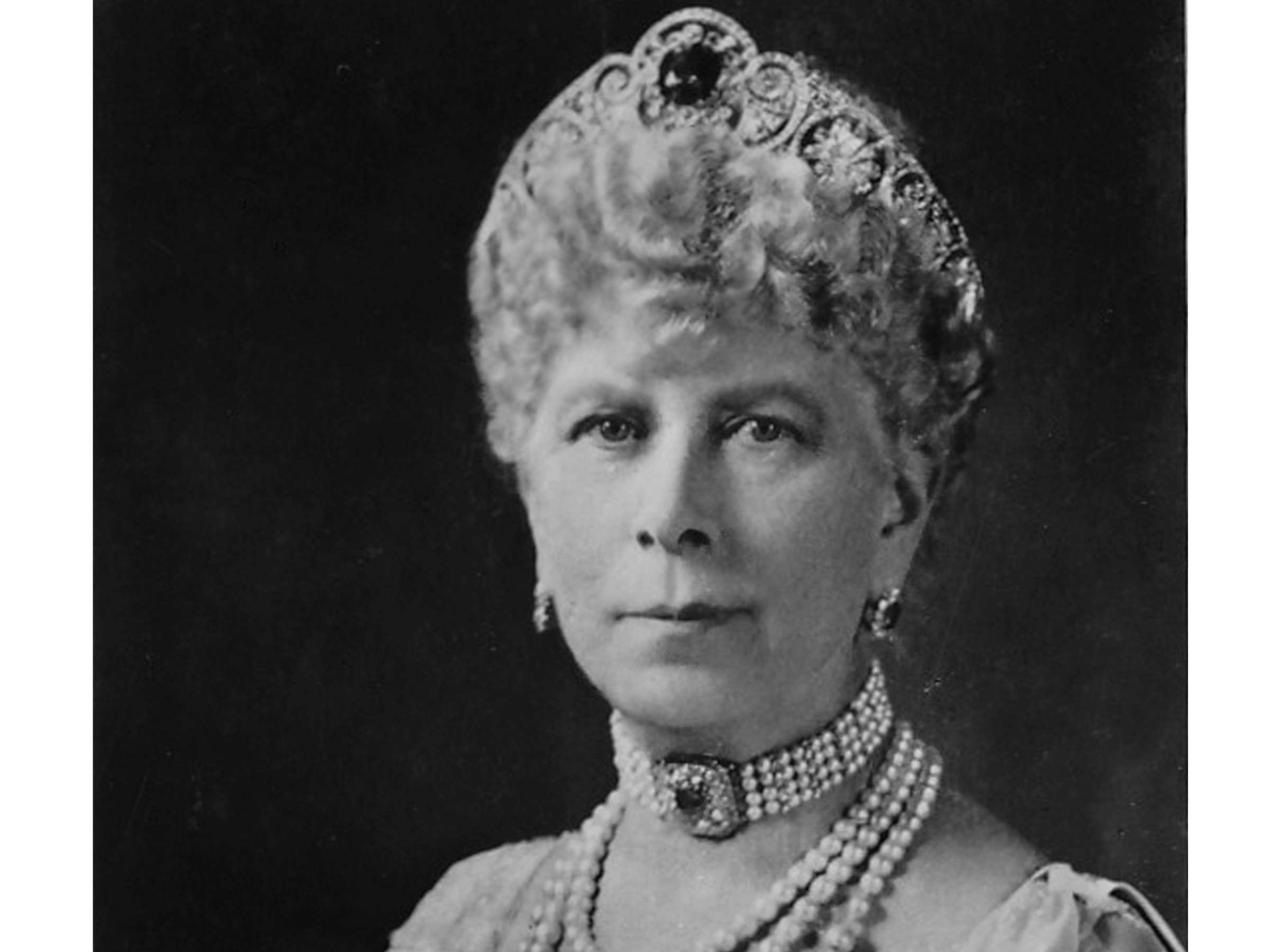How a royal tiara was found in Malaysia after vanishing for nearly 60 years