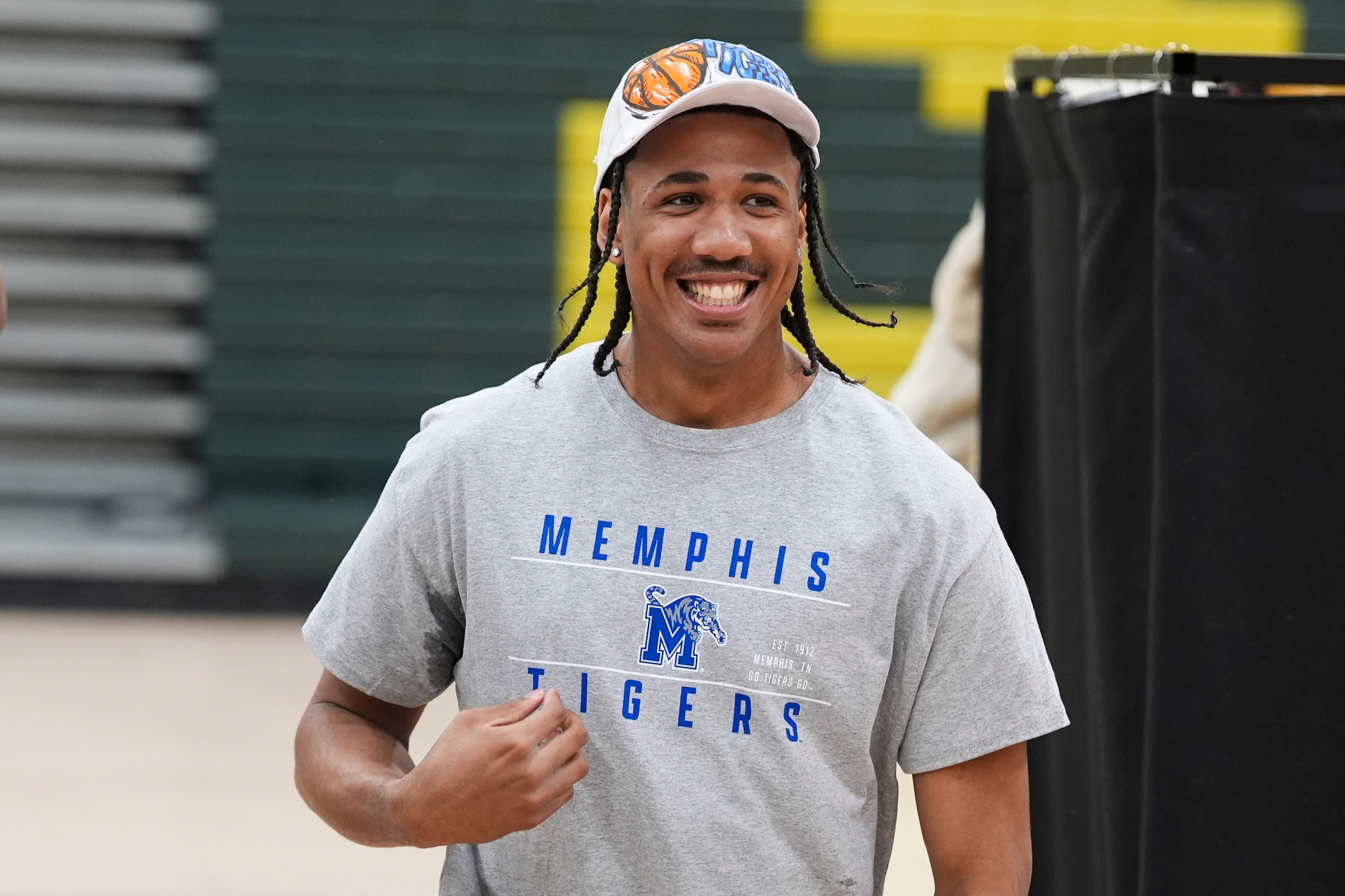 Briarcrest star Fred Smith Jr. formally signs with Memphis basketball