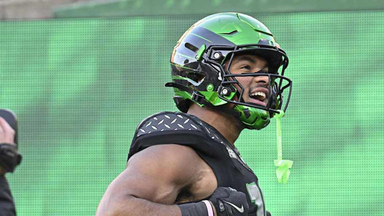 Kenyon Sadiq gets real on why Dante Moore is different
