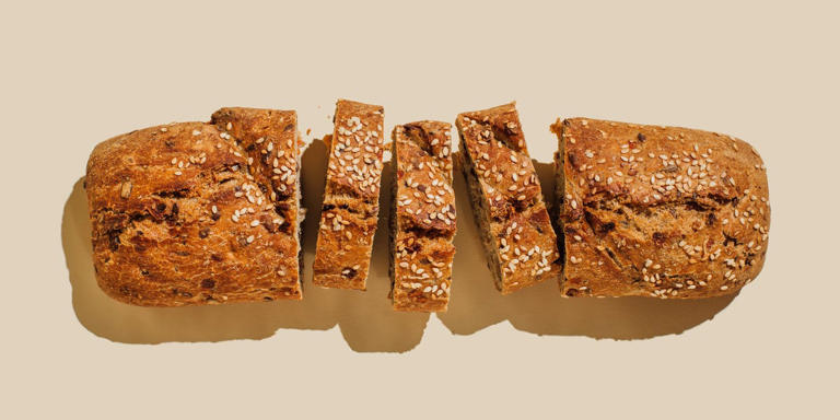 Food experts say this is the one place you should never store bread
