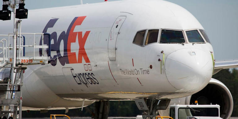Pilots reach tentative agreement with FedEx