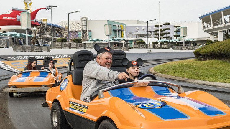 14 Disney World rides that aren't actually worth waiting in a long line ...