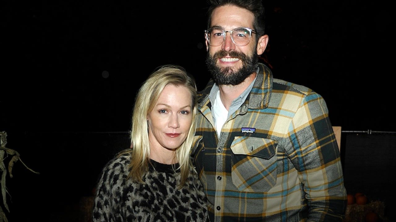Jennie Garth learned husband Dave Abrams was filing for divorce after ...