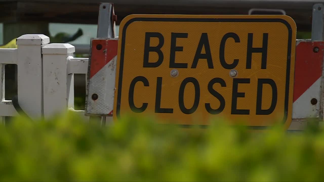 'Significant' erosion closes 2 beach access points on Palm Beach