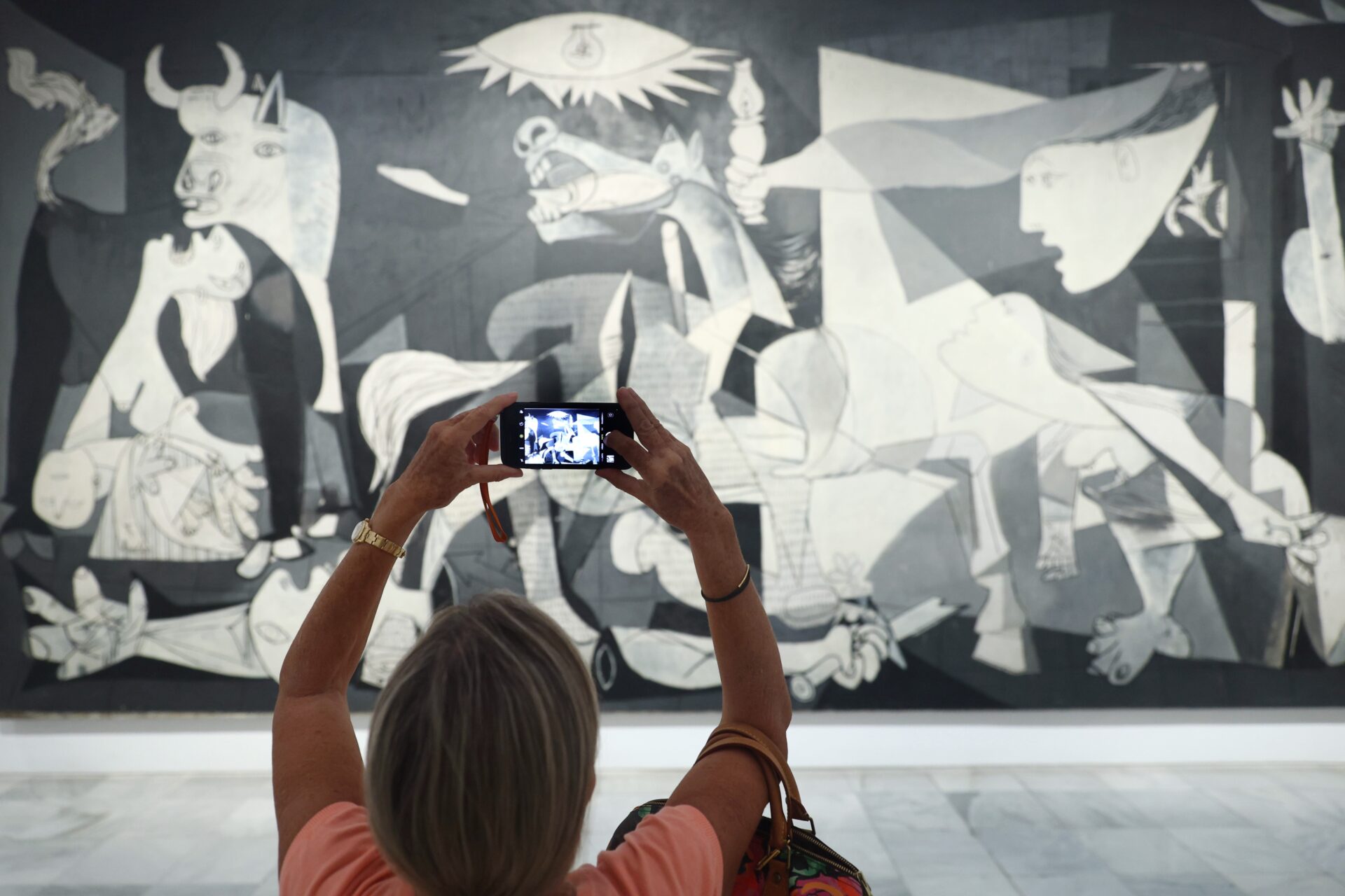 A request to move Picasso's 'Guernica' sparks controversy in Spain