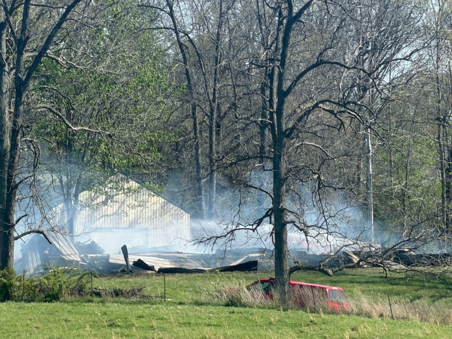 Multiple fire units battling blaze in Daviess County