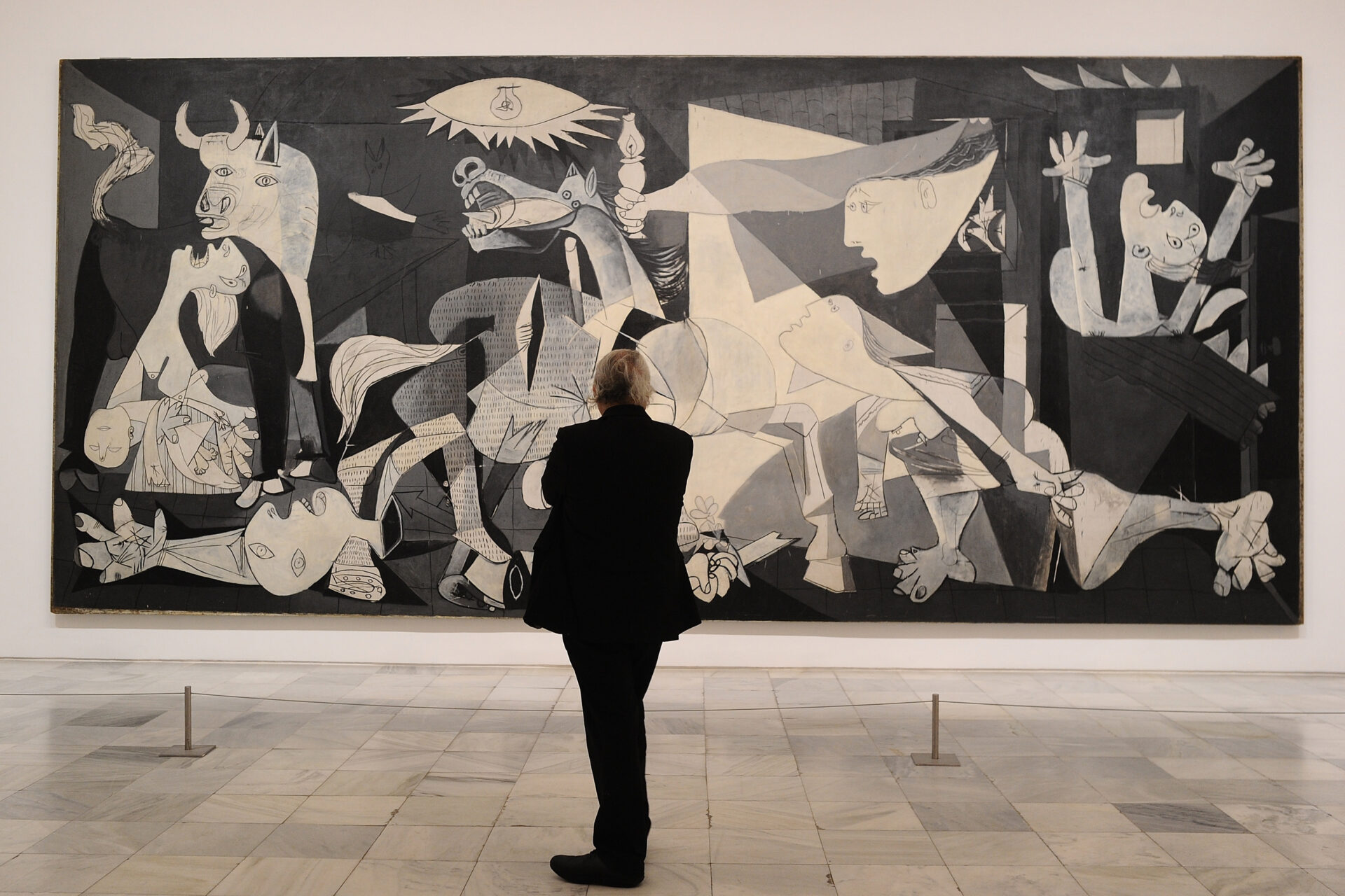 A request to move Picasso's 'Guernica' sparks controversy in Spain