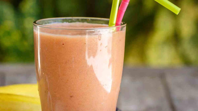 Licuado de papaya con avena: para desinflamar el abdomen en las mañanas
