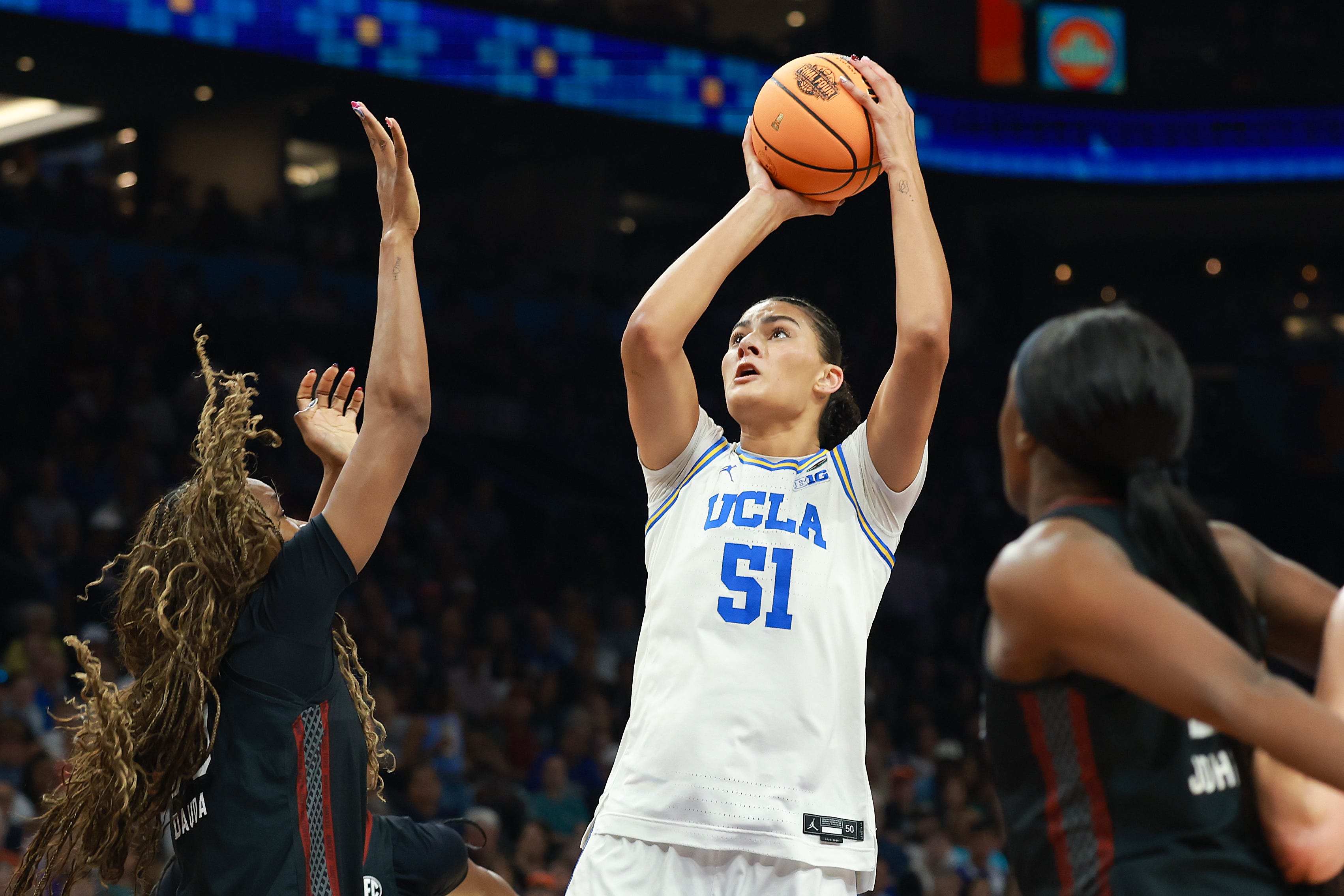 2026 WNBA draft: Lauren Betts, Azzi Fudd, Olivia Miles among 15 invited ...