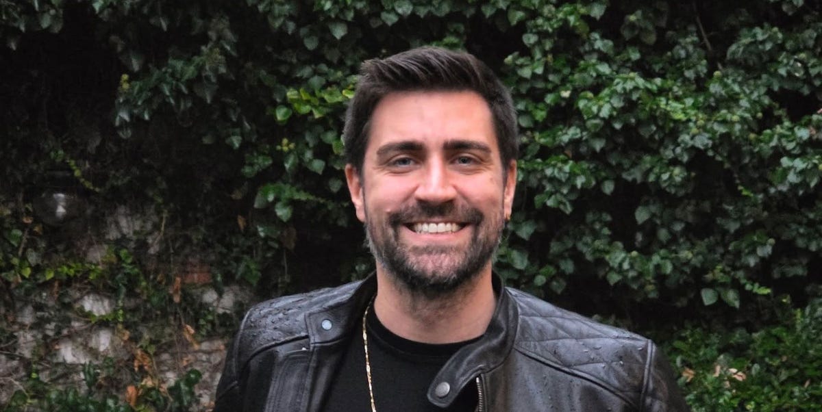 El actor turco Çağlar Ertuğrul ('Trampa de amor') arrasa con su nueva ...