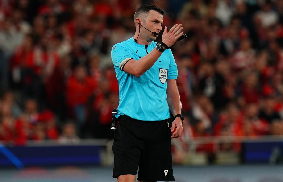 Oliver and Taylor named among referees for 2026 World Cup