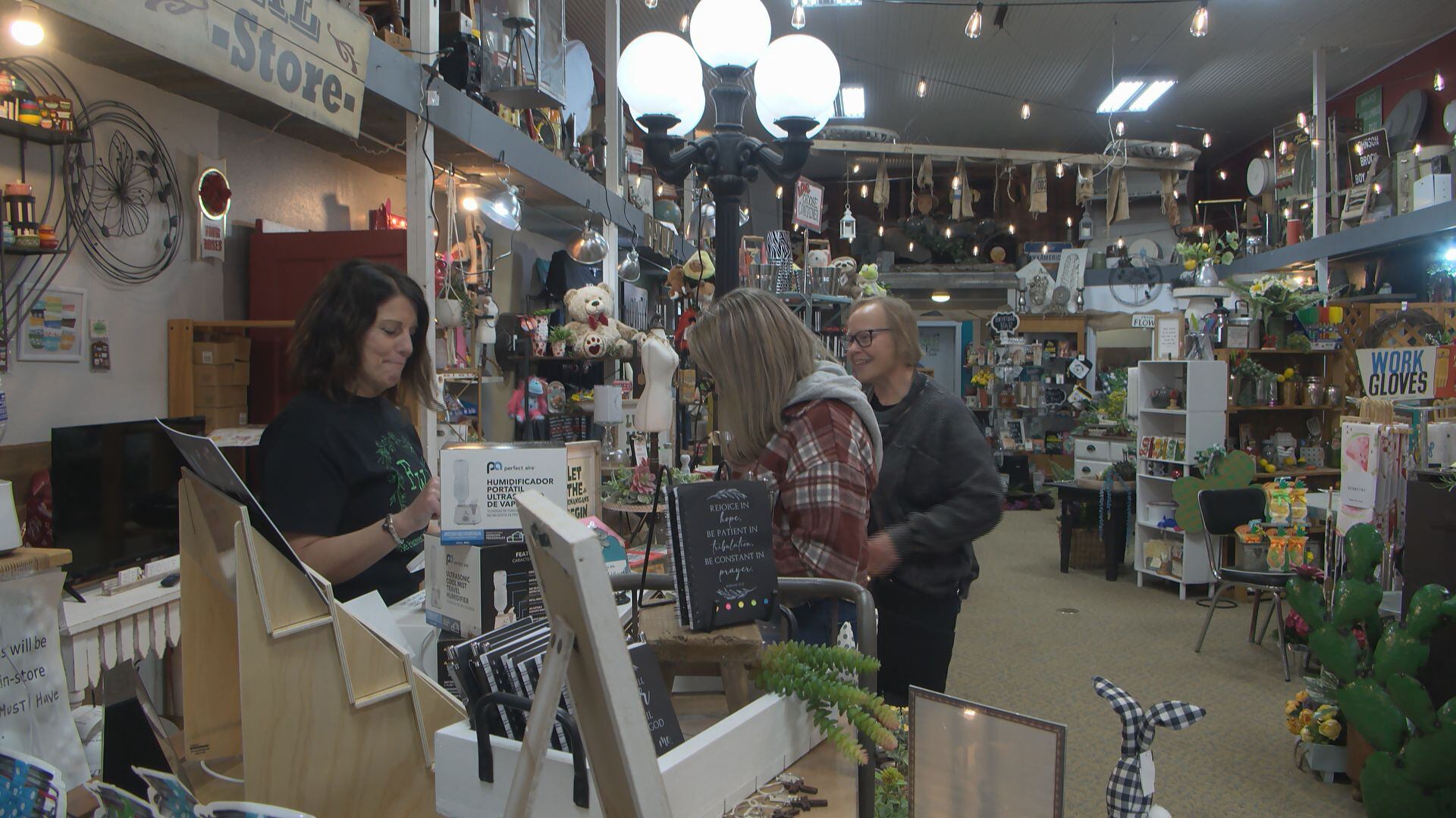 'Just jump': Entrepreneur gives back to Auburn at The Farmer’s Wife
